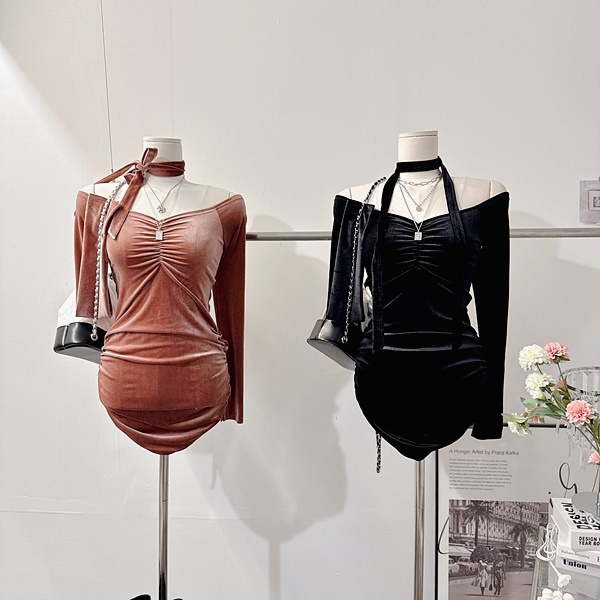 이프유마인 연말룩파티룩하객룩 겨울 렌츠 섹시 글램 슬림 벨벳 벨로아 머플러 스카프 타이 셔링 프릴 드레이프 오프숄더