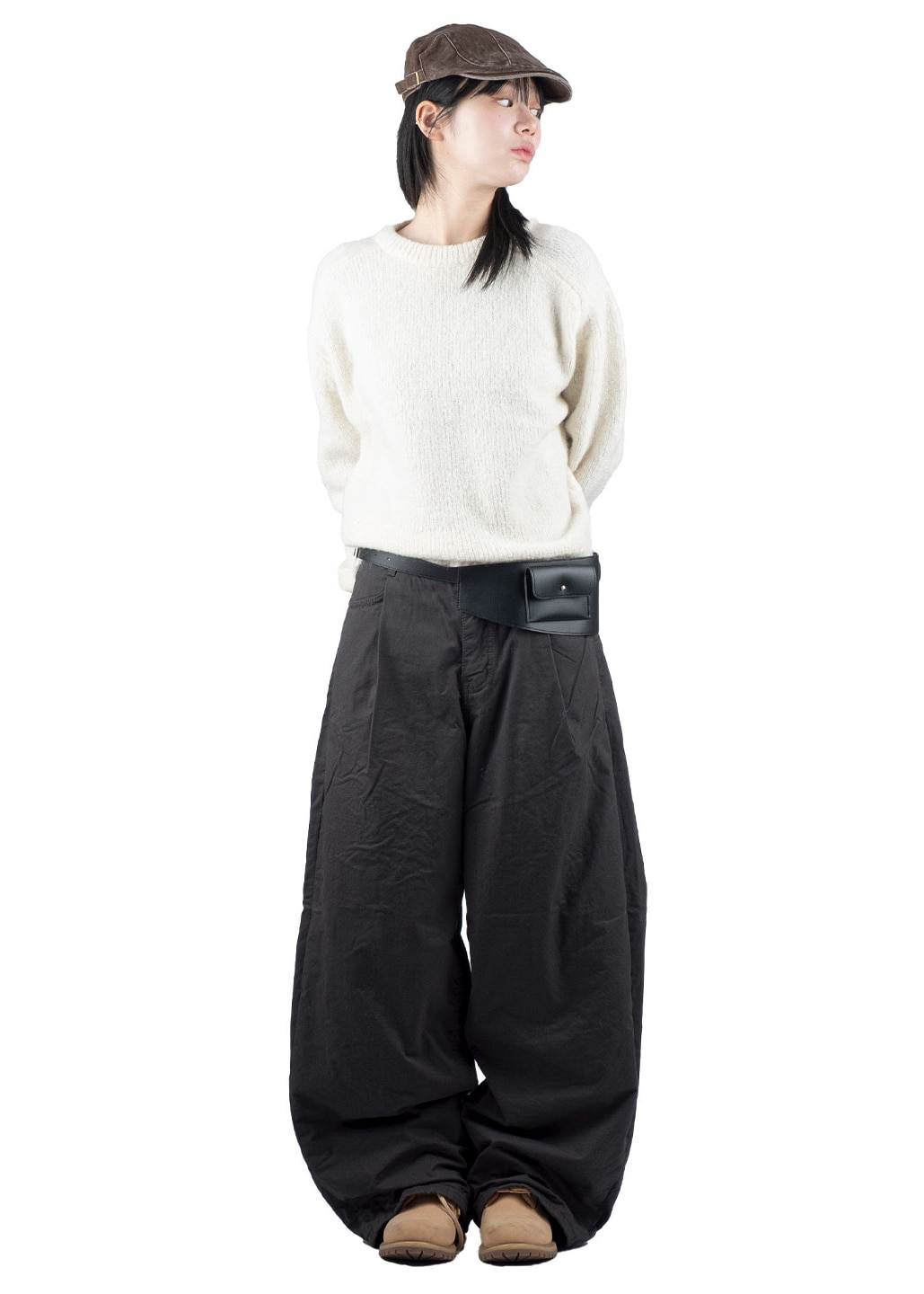 서울베이스드 WINTER TUCK WIDE PANTS
