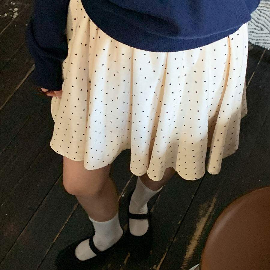 아더먼데이 밴딩💗에이핏 프리티땡땡 도트 스커트 에이라인 밴딩스커트 봄신상 봄스커트 겨울스커트 여자하객룩 도트패턴 땡땡이치마 포인트룩 플레어스커트 셔링스커트