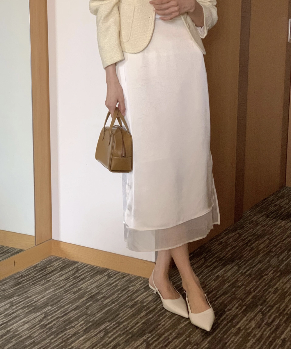 버나뎃 이너프 밀키 슬릿 스커트 (2col) inouf