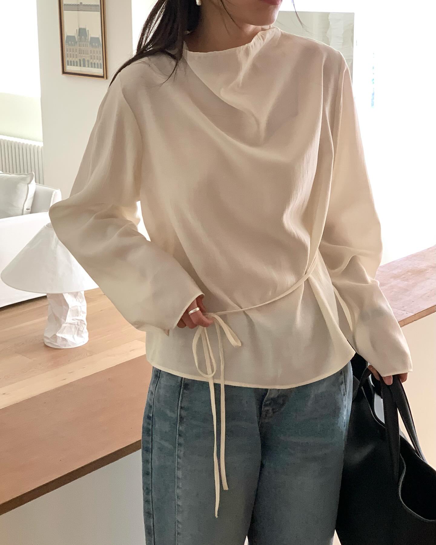 지니즈 25ss 디엠버 마레 타이 블라우스 (3color)