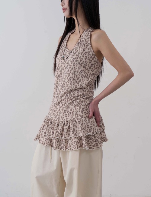 로웨어 leopard halter frill mini ops