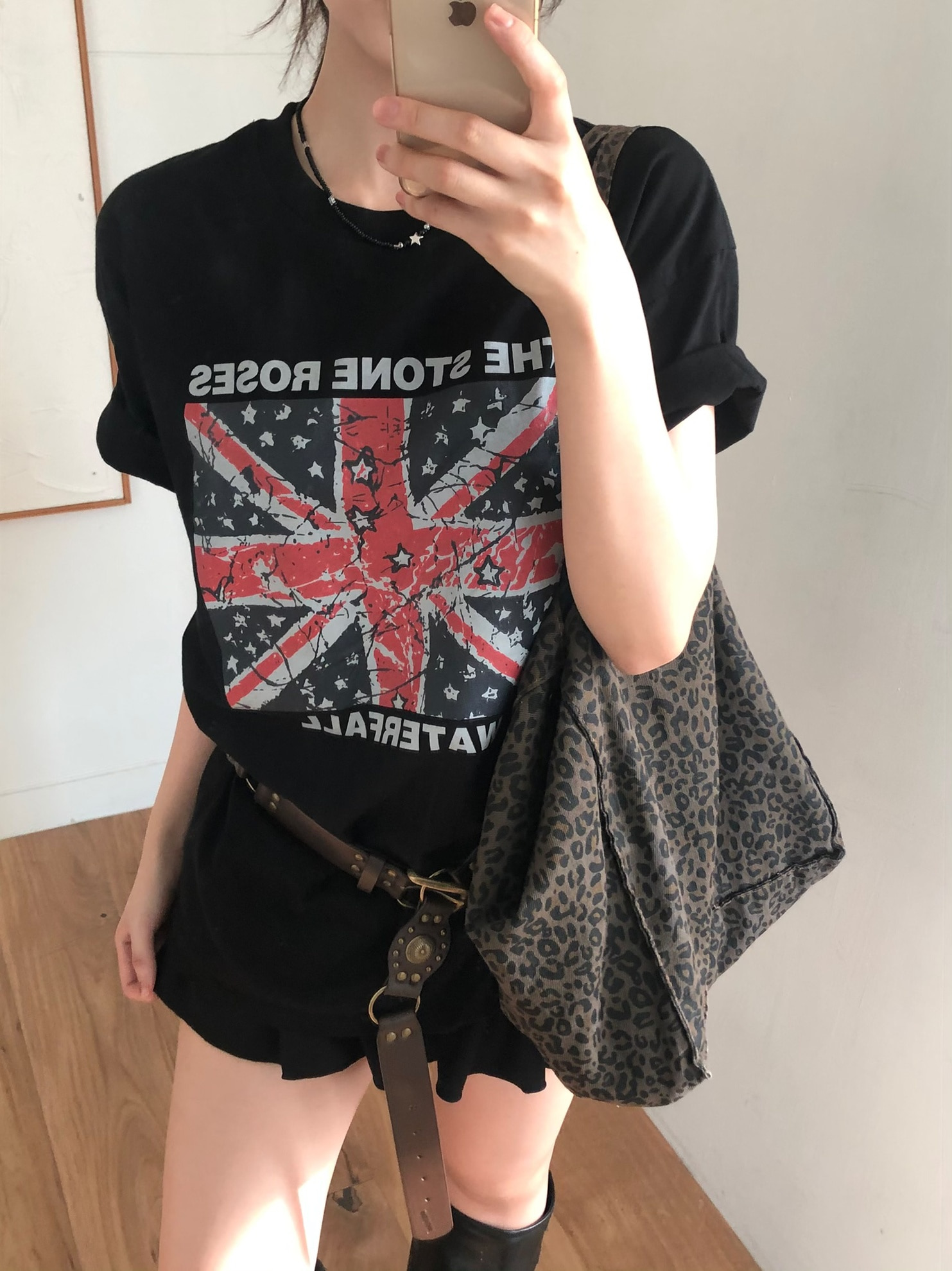 오브더로지 [페스티벌룩🤎/모델소장] 잉글랜드 프린팅 반팔 라운드넥 y2k (2col)