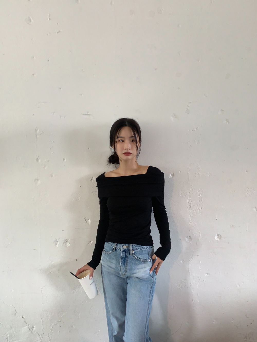 {Best} half off-shoulder t-shirt (2color)