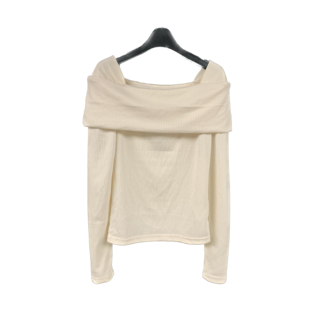 {Best} half off-shoulder t-shirt (2color)