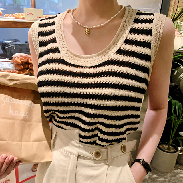 인기 스트라이프 니트 나시 뷔스티에 단가라 반팔 여름 티셔츠 린넨 크롭 끈나시 셔링 프릴 벌룬 퍼프 오프숄더 끈나시 레터링 프린팅 도트 망사 체크 배색 무지 트임 주키 나시