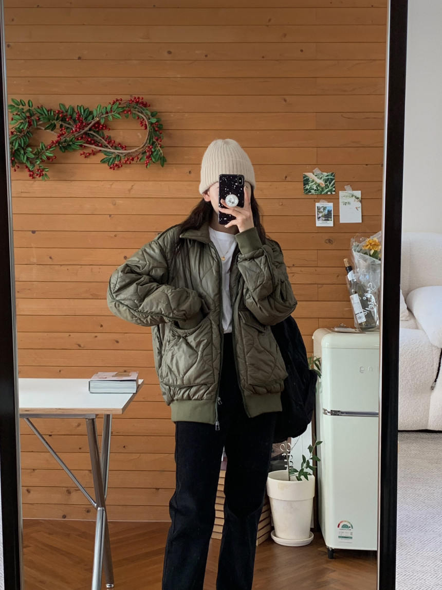 디노 유니섹스 오버핏 퀼팅 항아리 깔깔이 경량 패딩 투웨이 캐주얼 점퍼 jp 2col ( 카키 , 블랙 )