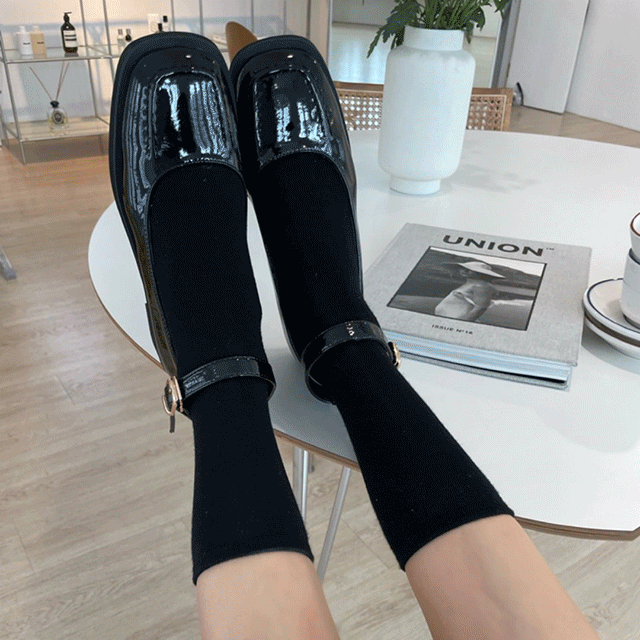 통굽3cm 스퀘어 스트랩 로퍼 쿠션 절개 사각 스트링 끈 플랫 슈즈 플랫폼 글래리 린넨 가죽 레더 프릴 셔링 체인 두줄 엑스자 롱부츠 롱워커 벨트 가을 결혼식 하객룩 닝똔 신발