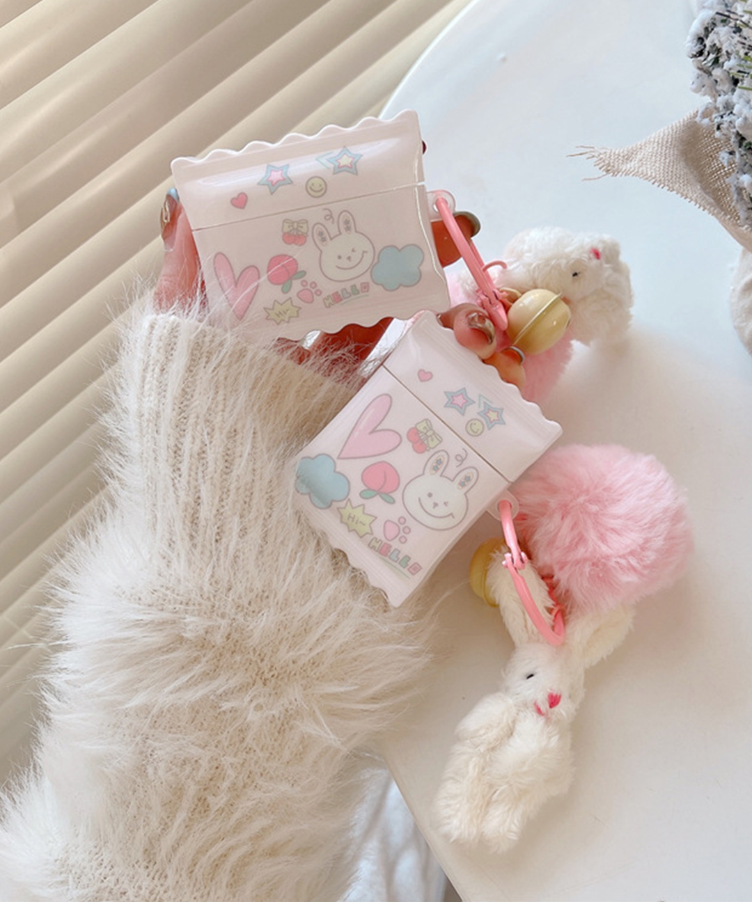 핑크리어카 에어팟 핑크 토끼 과자 봉지 인형 방울 키링 실리콘 유니크 키치 힙 하이틴 귀여운 심플 특이한 커플 우정 친구 선물 이어폰 애플 케이스 에어팟케이스 1세대 2세대