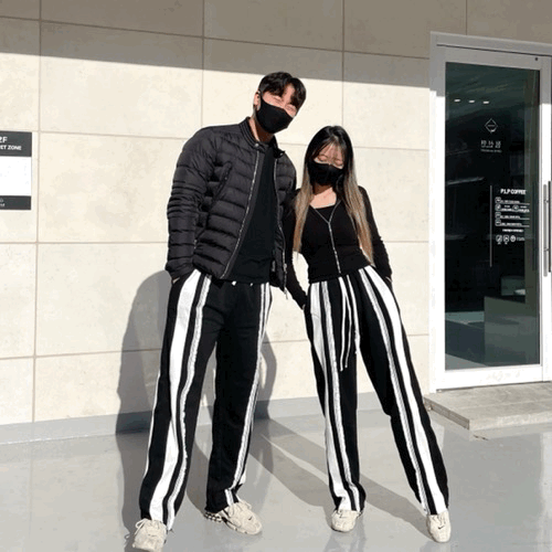 완전고퀄 태슬 팬츠 커플룩 남녀공용 와이드 팬츠 커플 바지 배색 수술 꾸안꾸 봄 가을 겨울 시밀러룩 트레이닝 스트릿 Y2k 데일리 빅사이즈 데이트룩 오버핏 캐주얼 츄리닝 코디