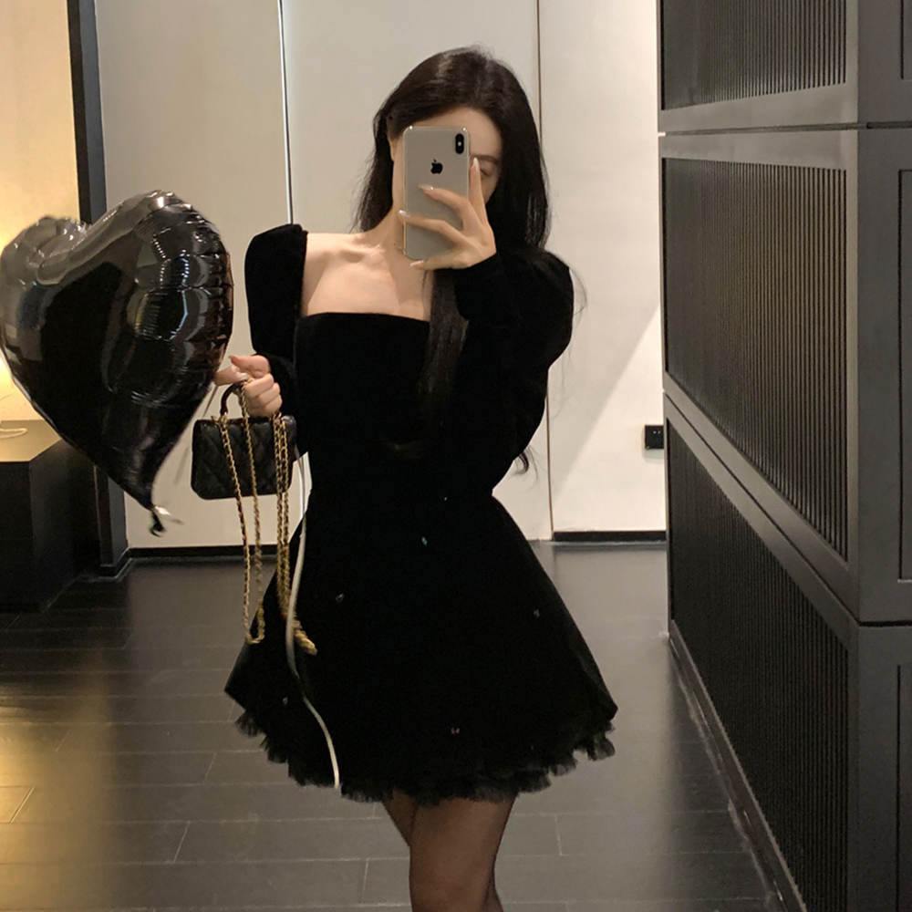 라미에르 [누적1천장🏆데이트룩💋당일출고보장🚛]리엔더 하객룩 미니 원피스 벨벳 프릴 플리츠