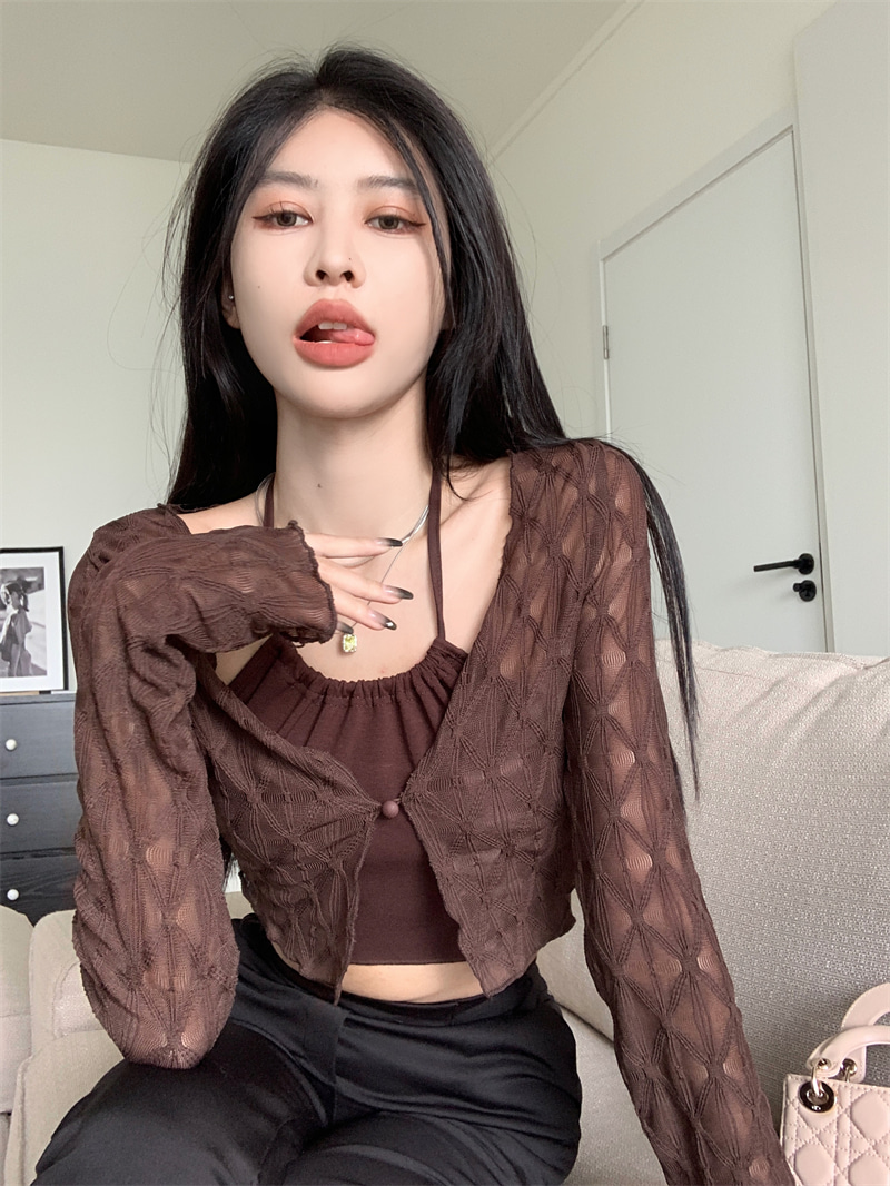 하프닌 세트구성휴양지룩 라티 홀터 크롭 나시 긴팔 시스루 물결 브이넥 여리 슬림핏 딱붙는 긴팔 숏 가디건 Y2k 유니크 여름 썸머 휴양지 바캉스룩 투피스