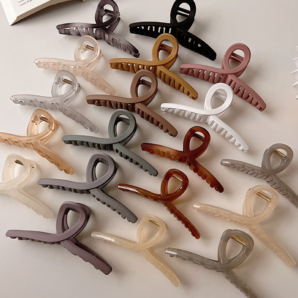 쁘띠러브 무배 15cm 대왕 집게핀 왕집게 반머리 올림머리 반묶음 페이크퍼 무광 반투명 투명 사각 꼬임 특대형 숱많은 메탈 긴머리 단발 미니 악어 나비 투명 오로라