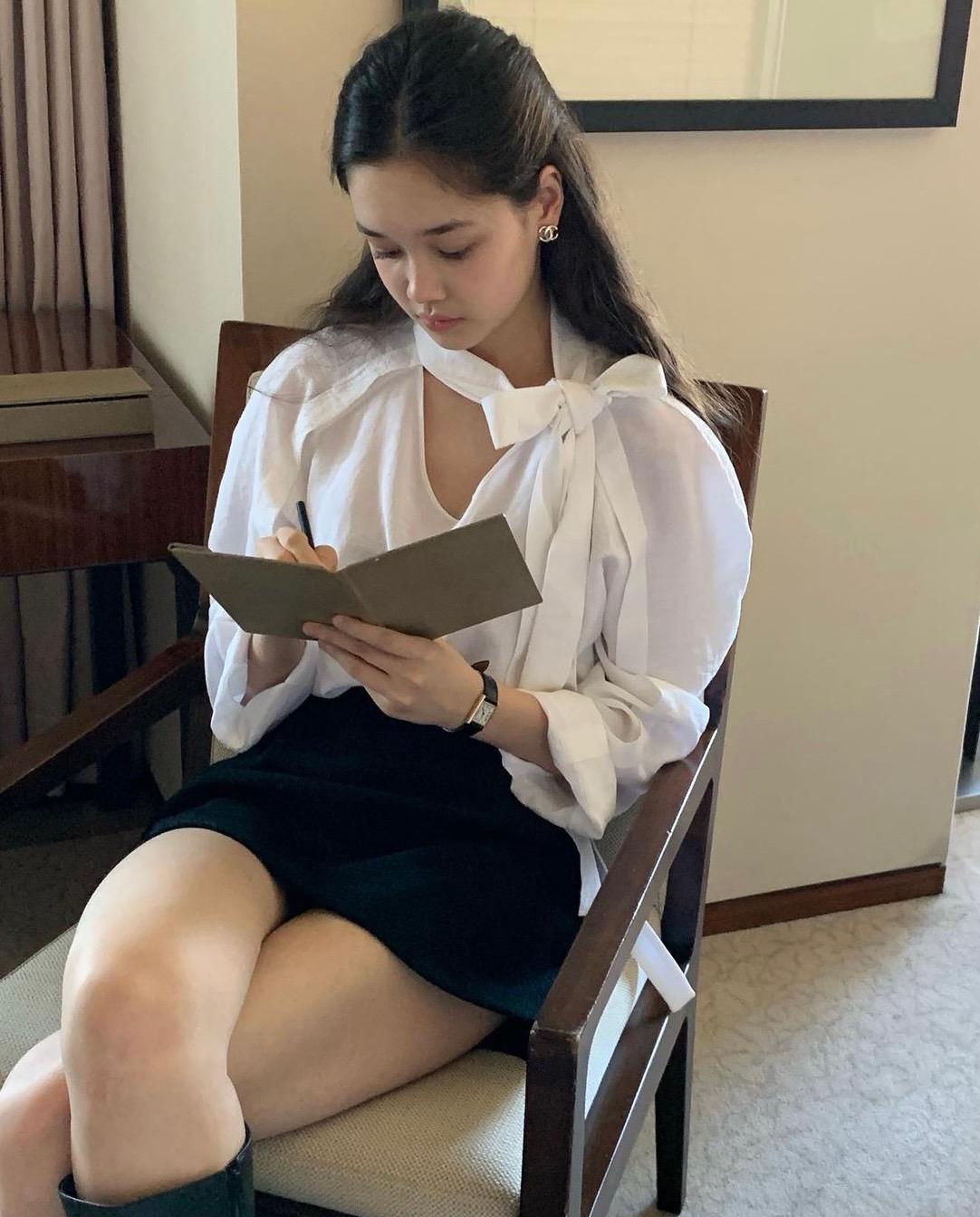 나우어데이즈 riette 리에뜨 보브 블라우스 긴팔 리본 타이 bl (2col)