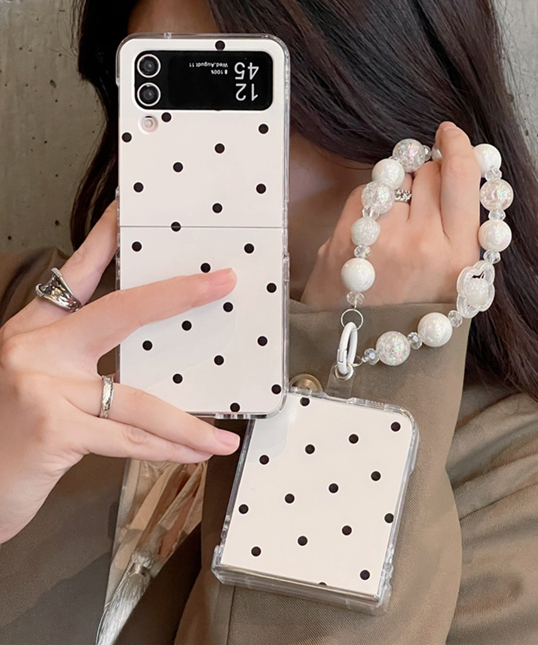 핑크리어카 귀여운 삼성 갤럭시 화이트 블랙 도트 구슬 힌지보호 키링 지플립4 Z플립5 Z플립3 4 지플립4케이스 지플립5케이스 심플 스트랩케이스 스트랩 핸드폰줄 핸드폰 폰