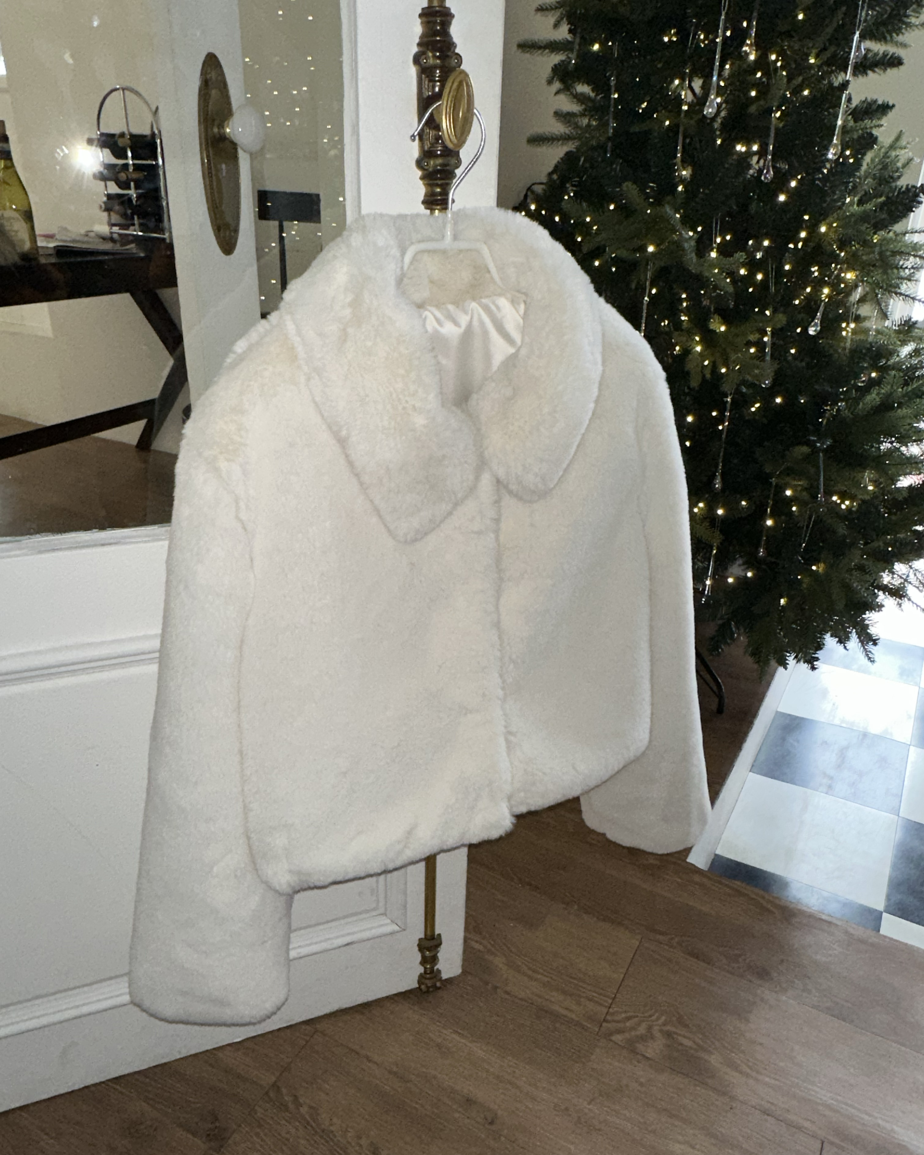 Pudding Fur Jacket (﻿Milk White)