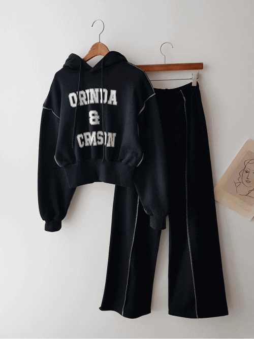 리케마켓 꾸안꾸오버록set 심플 레터링 프린트 오버로크 디테일 기모 크롭 후드 맨투맨티셔츠 따뜻한 밴딩롱팬츠 핀턱 와이드팬츠 투피스 겨울 데일리 트레이닝복 추리닝세트