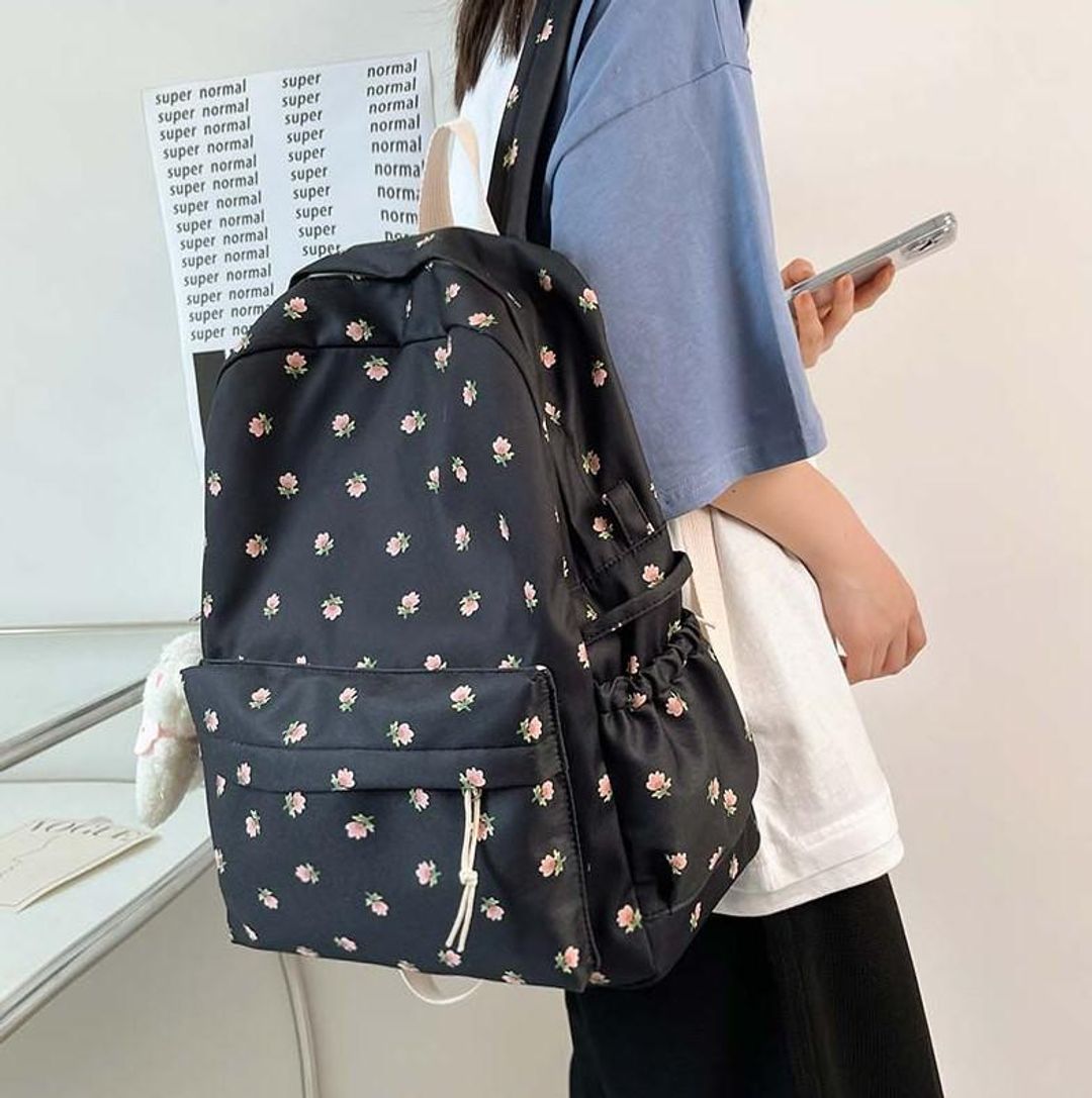 꽃무늬 봄 백팩 배낭 2컬러 도서관 학교 예쁜가방 여행 나들이 데일리 캐쥬얼 포인트