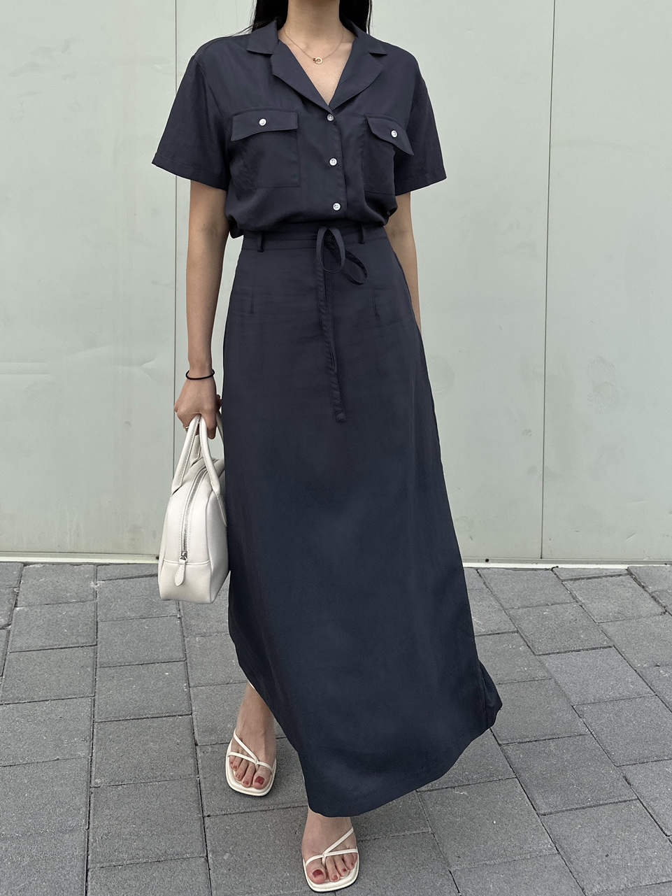 유니스 세트 리뉴얼 보잉 포켓 나일론 바스락 여자 여성 여름 쿨 시원한 여름하객룩 여름상견례룩 여름격식룩 셔츠 벨트 뒷밴딩 트임 스커트 투피스 세트 셋업