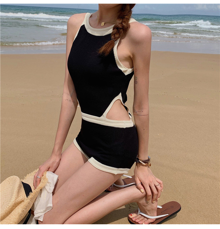 프리셔터 무료당일출고 여름 썸머 메이비 홀터 라인 배색 트임 백 반바지 점프수트 바캉스룩 서핑 휴양지 워터밤 흠뻑쇼 워터파크 물놀이 호캉스 수영복 팬츠 모노키니