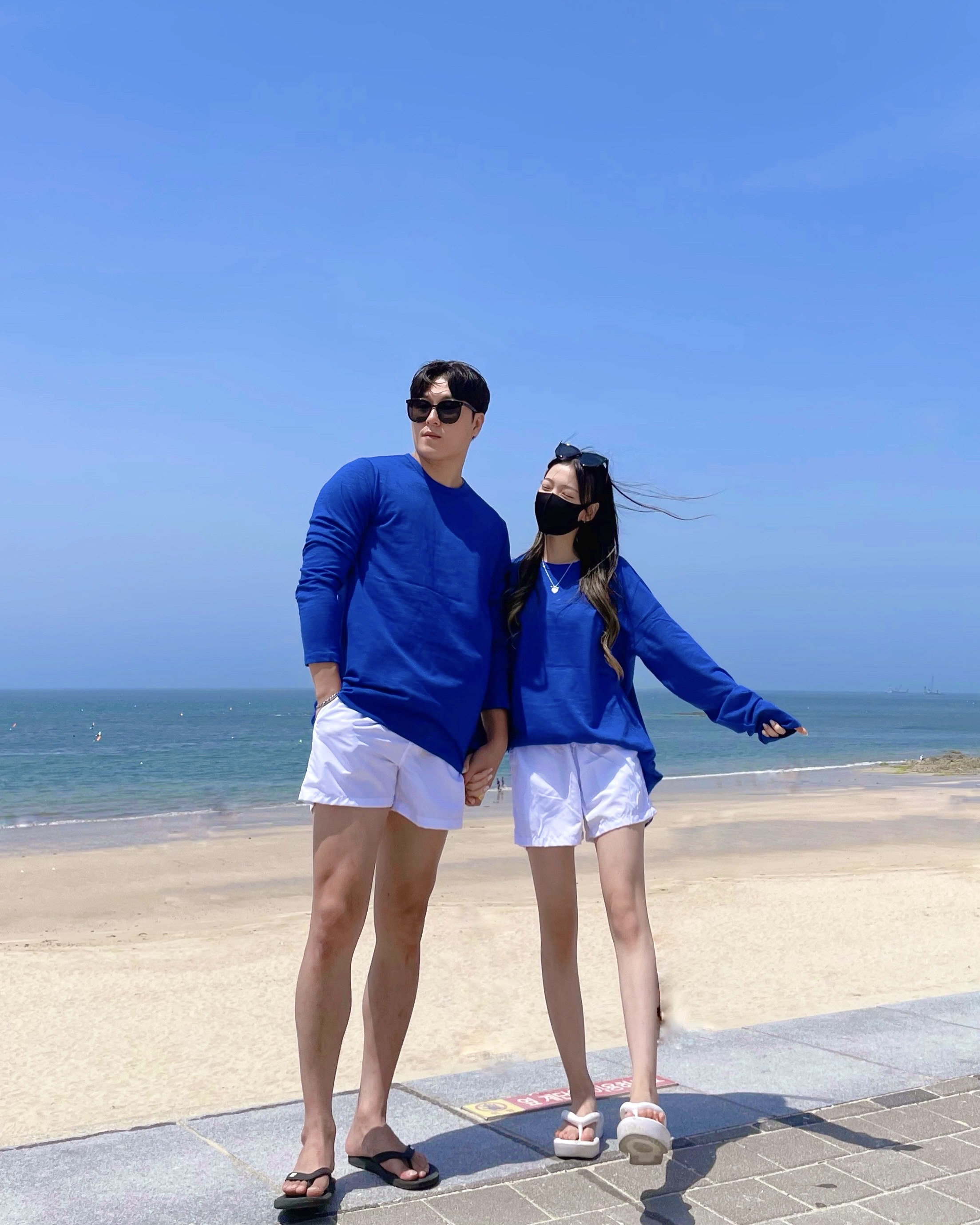 비바블 M~l살타지않게 여름 긴팔 슬라브 티셔츠 얇은 긴팔 커플티 여름 커플룩 남녀공용 무지 기본티 꾸안꾸 시밀러룩 바다 여행 데이트 데일리 반팔 반바지 빅사이즈 블루