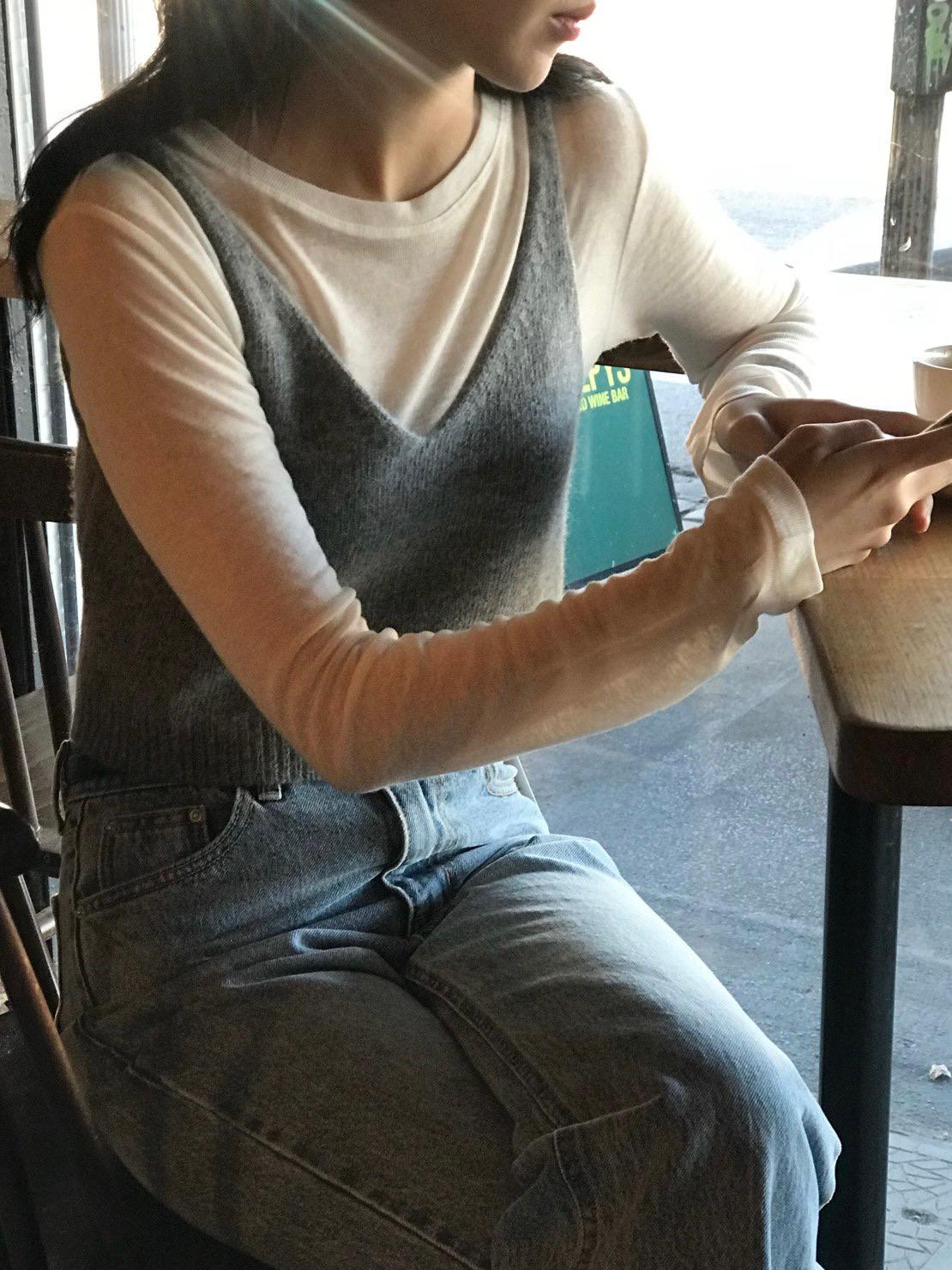 나우어데이즈 당일 / jinsim 진심 헤이즈 뷔스티에 알파카 울 브이넥 레이어드 나시 크롭 니트 (3col)