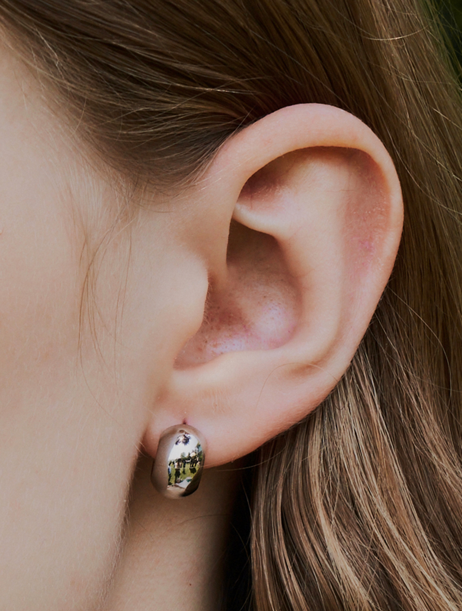 데누 Hug Earrings