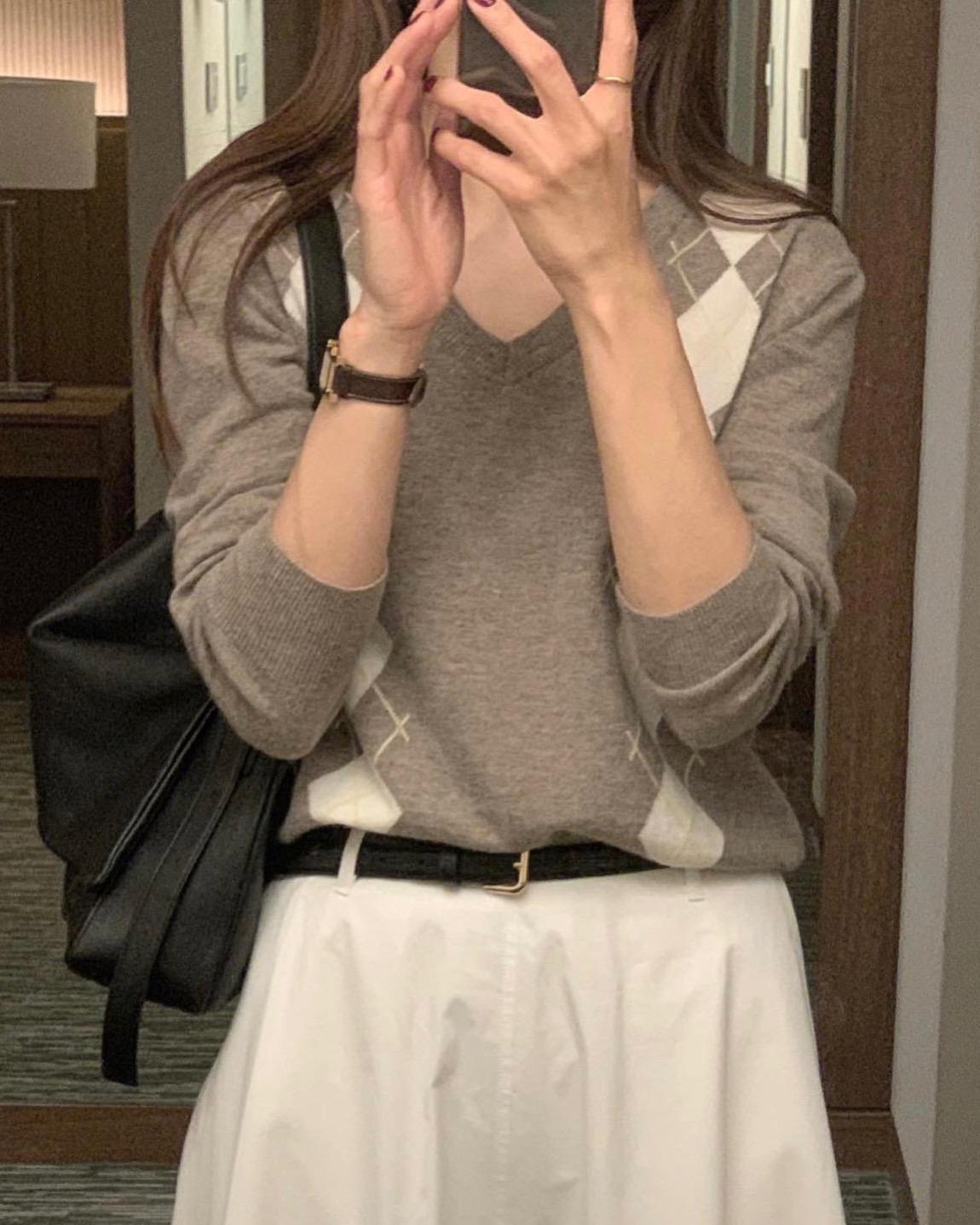 나우어데이즈 버베인 캐시미어 아가일 브이넥 니트 울 긴팔 데일리 nt (3col)