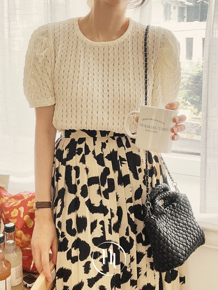 메이버유 Made 루밍 레오파드 플리츠 롱 스커트 주름스커트롱스커트플리츠레오파드호피밴딩스커트롱스커트하이웨스트플레어라인페미닌속치마있음청순여친데이트슬림핏