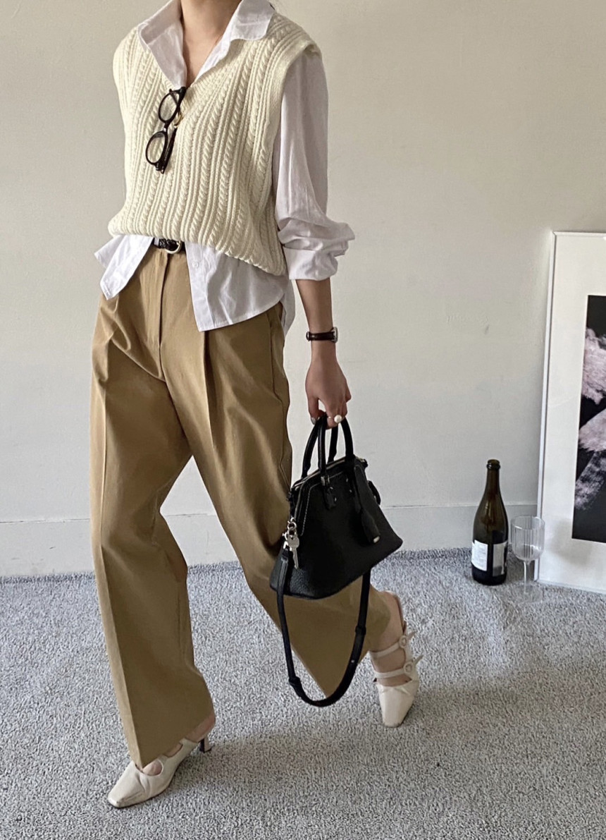 플루디 모던 코튼 일자 핀턱 치노 팬츠