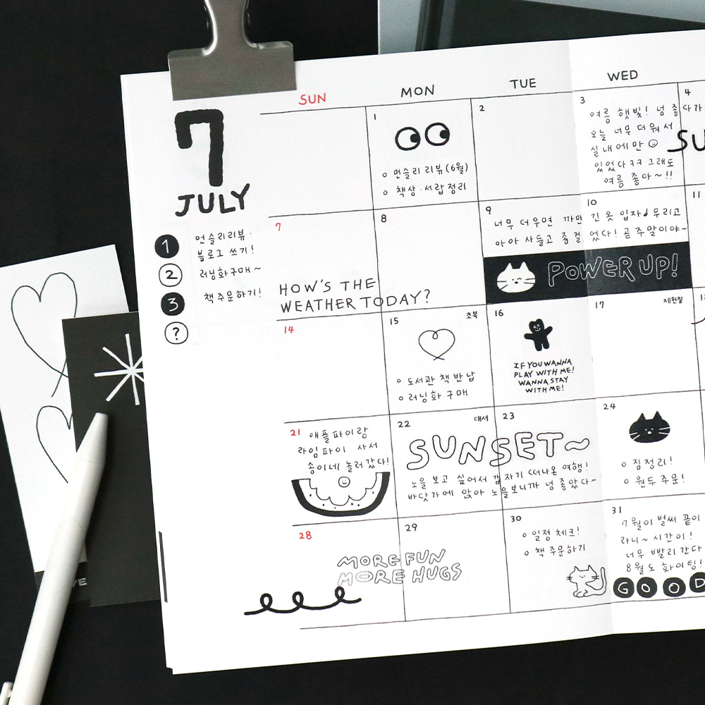 아이코닉디자인 2024 두들 먼슬리 플래너 4colors 다이어리 스케줄러 일기장 스터디 공부 체크리스트 노트 수첩 1년 월간 고양이 일러스트 드로잉 심플 선물