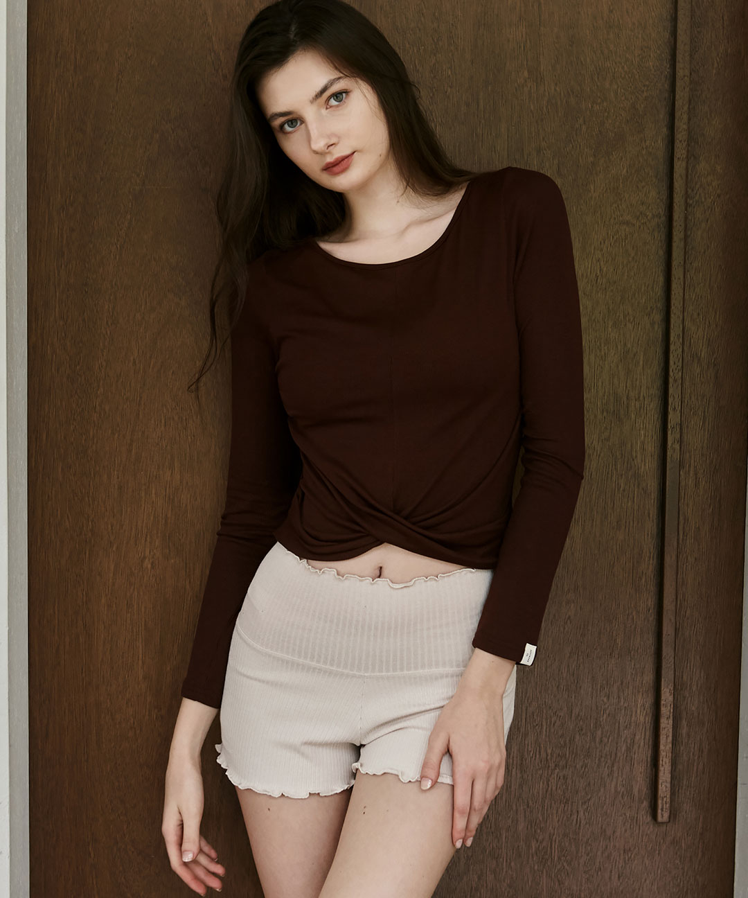 데비웨어 릴리즈 꼬임 롱슬리브 DEVI-T0095 여성 요가복 필라테스