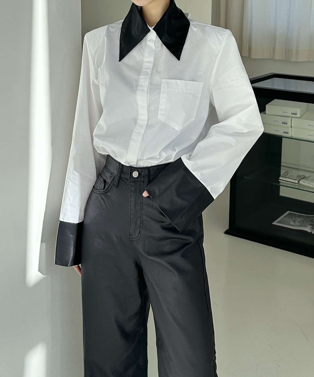 레더배색 오버핏 블라우스 BL503