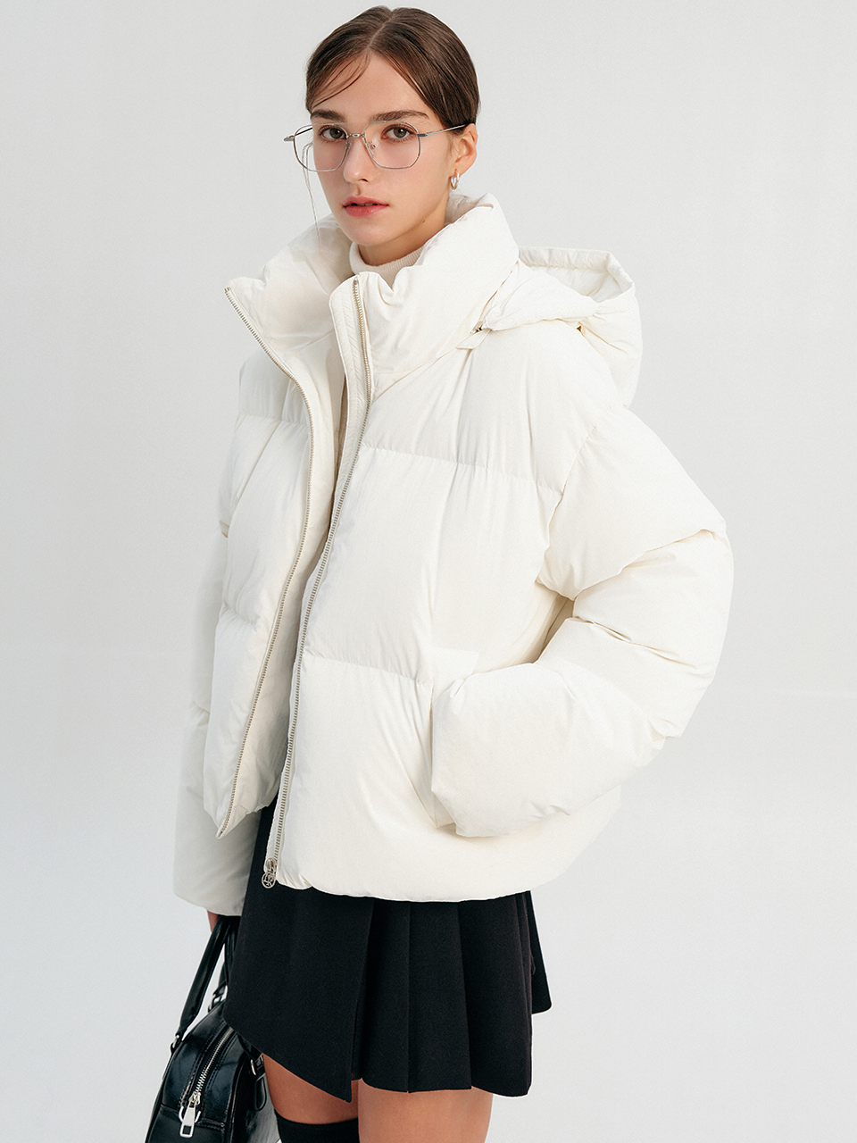 룩캐스트 릴리 숏 덕 다운 후디드 패딩_크림 / LILY SHORT DUCK DOWN HOODED PADDING_CREAM