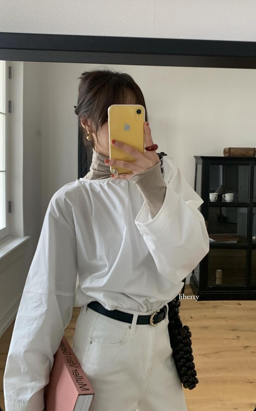 르아르디 (아이당일) 리버티 루비 끈 블라우스 (뒷트임 포인트 끈리본 블라우스 24fw)