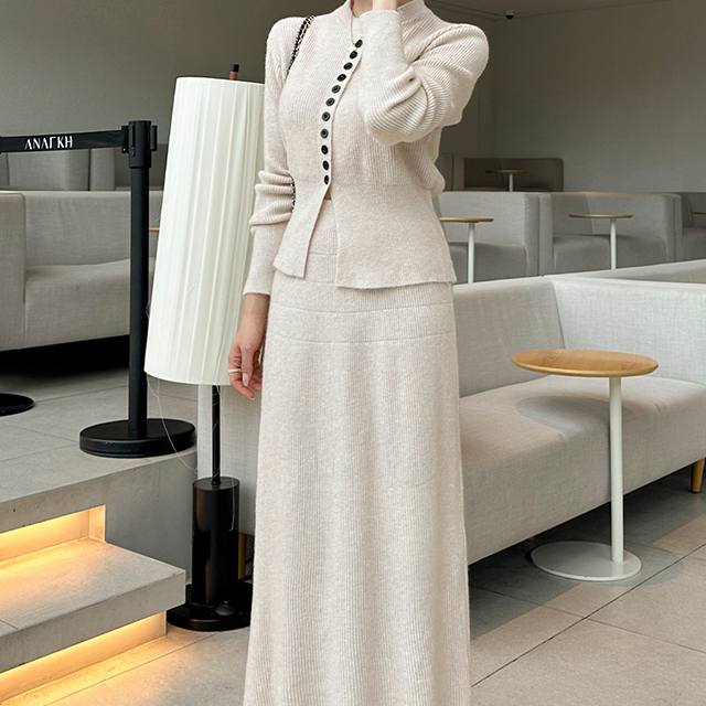 다미님 세트2컬러 긴팔 니트 가디건 하이웨스트 밴딩 A라인 골지 롱스커트 롱치마 무지 셔링 프릴 라운드넥 유넥 스판 투피스 하객룩 결혼식 겨울 단추 벌룬 퍼프 캐주얼