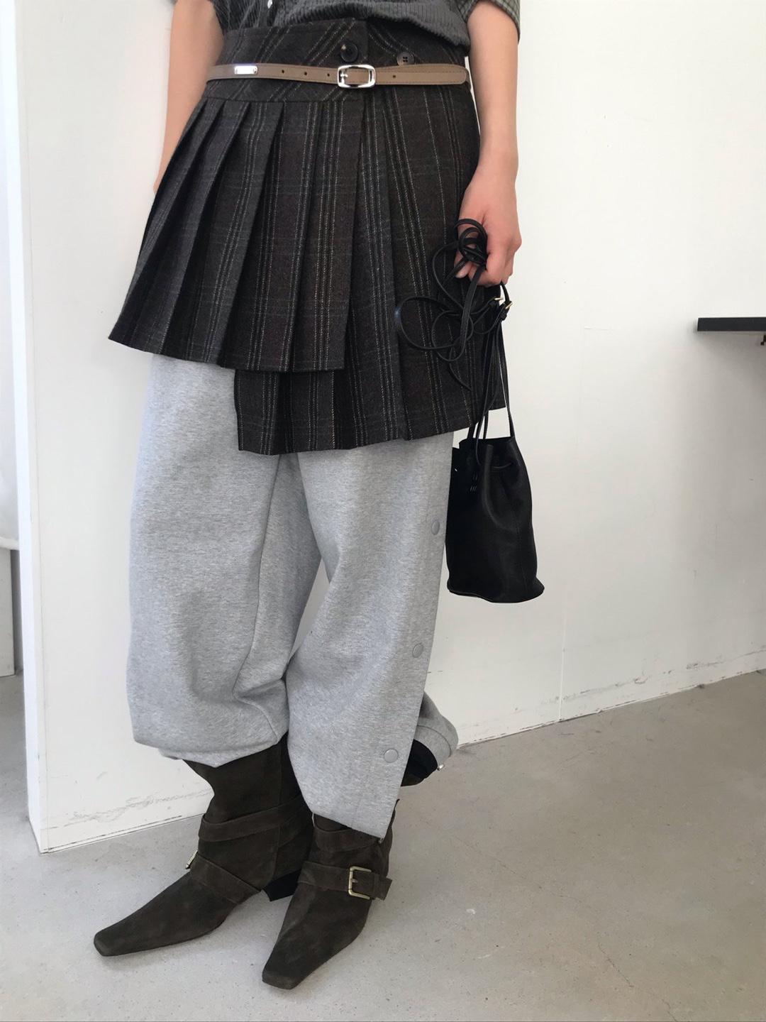 씨엘쇼룸 위아 로라 레이어드 스커트 2color 24FW