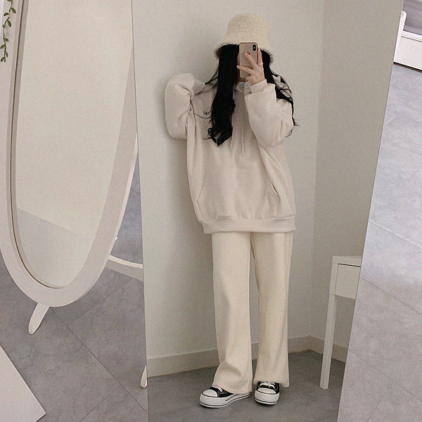 투게더위드미 시즌오프 융기모 왕따뜻 당일 겨울 골덴 코듀로이 트레이닝 와이드 팬츠 S~l 편한 일자 통바지 아이보리 블랙 브라운 차콜 크림바지 직진배송 클리어런스