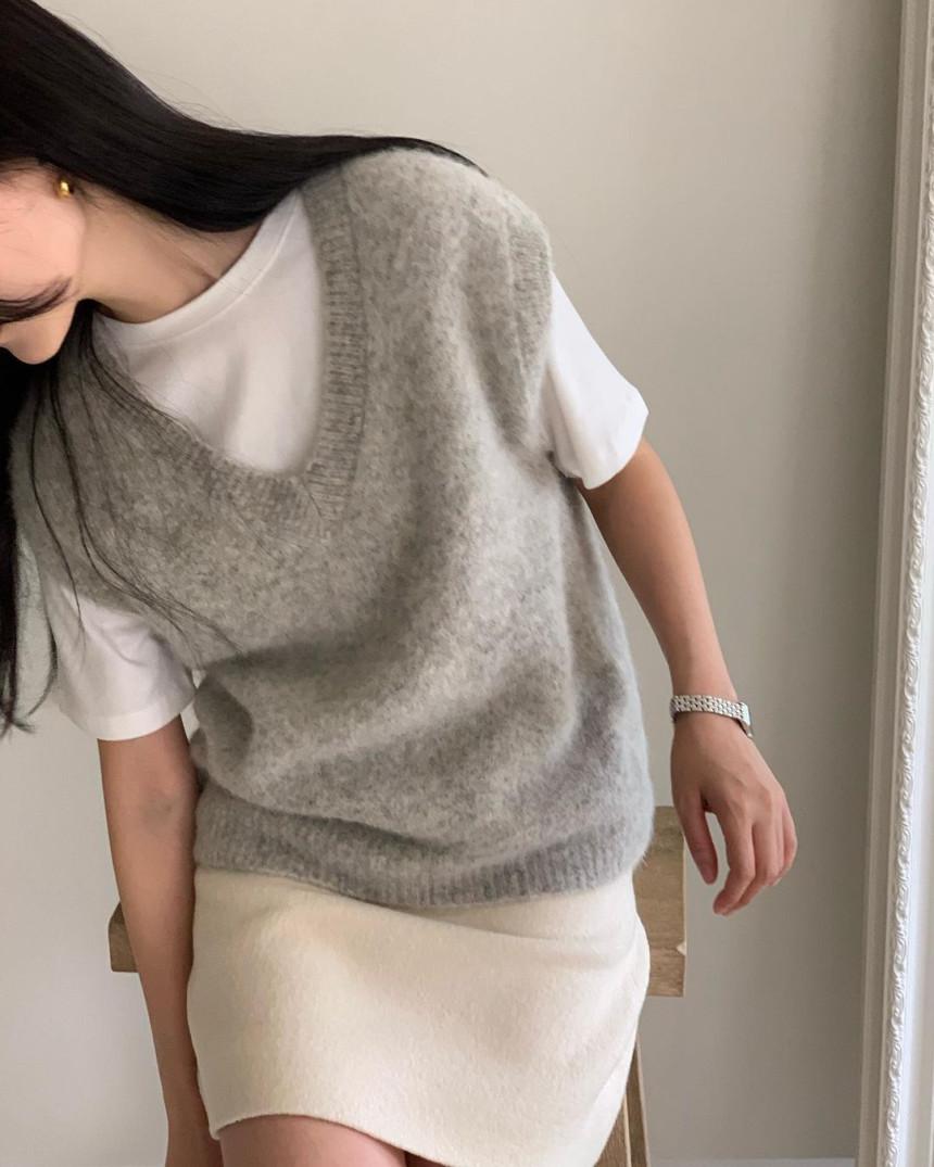 드노운 JINSIM 진심 안데스 베스트 알파카 브이넥 니트 조끼 2colors