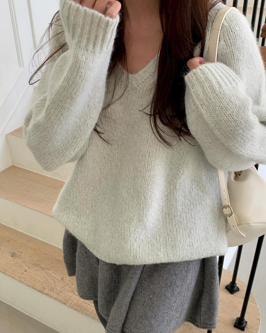 블루밍피그 리에뜨 도브 니트 riette 브이넥 겨울 도톰 울 알파카 nt