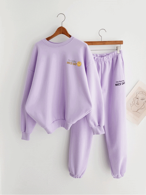 리케마켓 포근😊기모set 귀여운 스마일 레터링 프린트 기모맨투맨 오버핏맨투맨 조거바지 기모조거팬츠 겨울트레이닝복세트 기모추리닝세트 기모홈웨어세트 겨울세트 기모세트 츄리닝세트