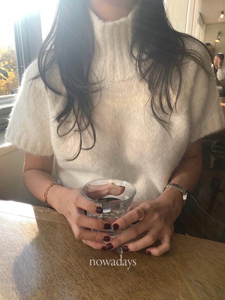 나우어데이즈 [SALE] 브라운 당일 / underson 언더슨 그루 니트 부클 폴라 터틀넥 반팔 nt (3col)