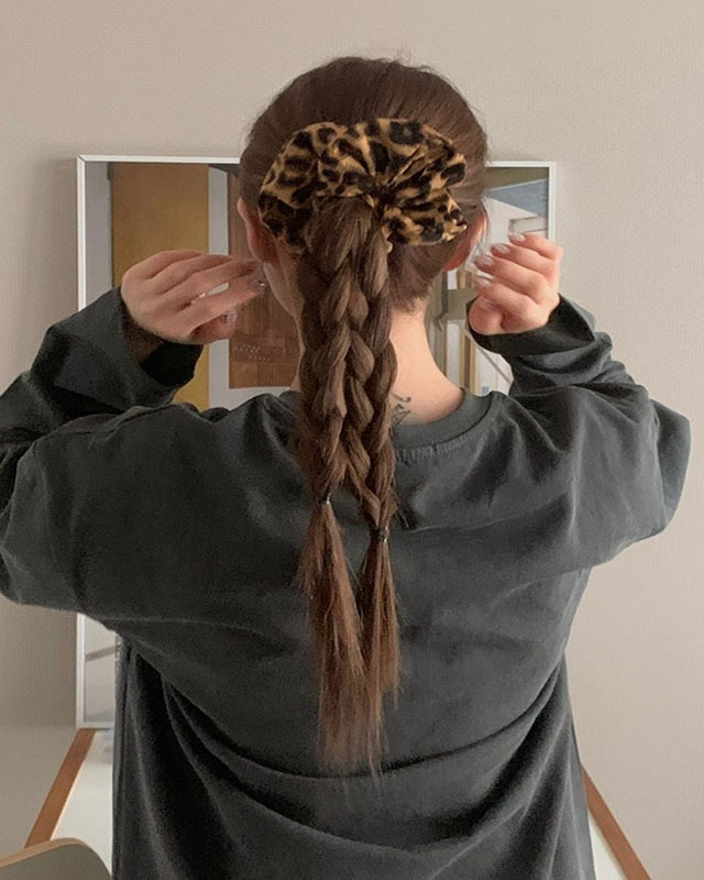 써지컬프니엘1004 프니엘 가을유행호피 곱창머리끈 호피왕곱창호피머리끈레오파드무늬왕곱창왕스크런치데일리헤어헤어악세사리가을선물수제작데일리프니엘데일리