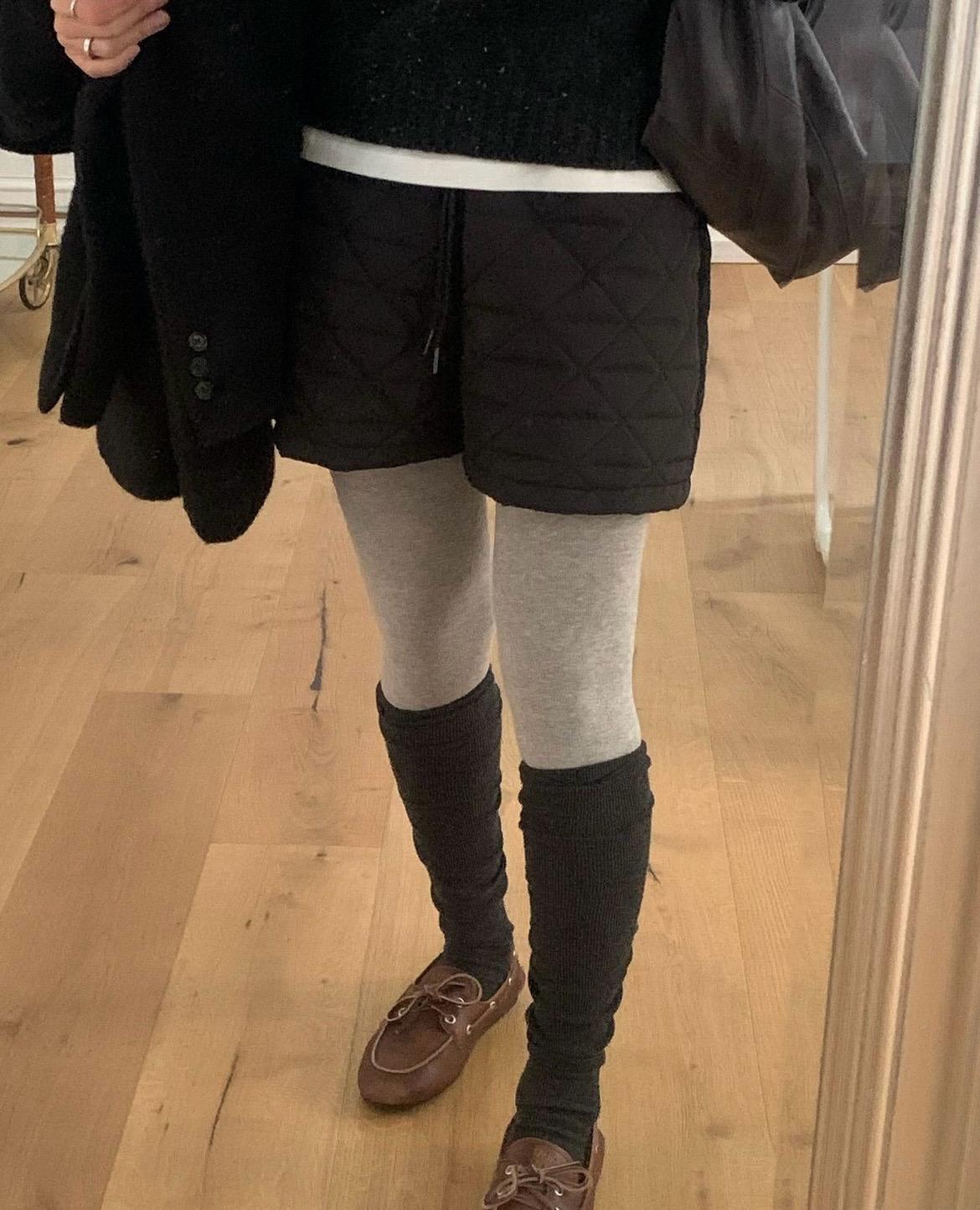 나우어데이즈 [BIG SALE] 베S 당일 / BR 퀄팅 패딩 반바지 밴딩 스트링 자수 겨울 숏 팬츠 (2col)