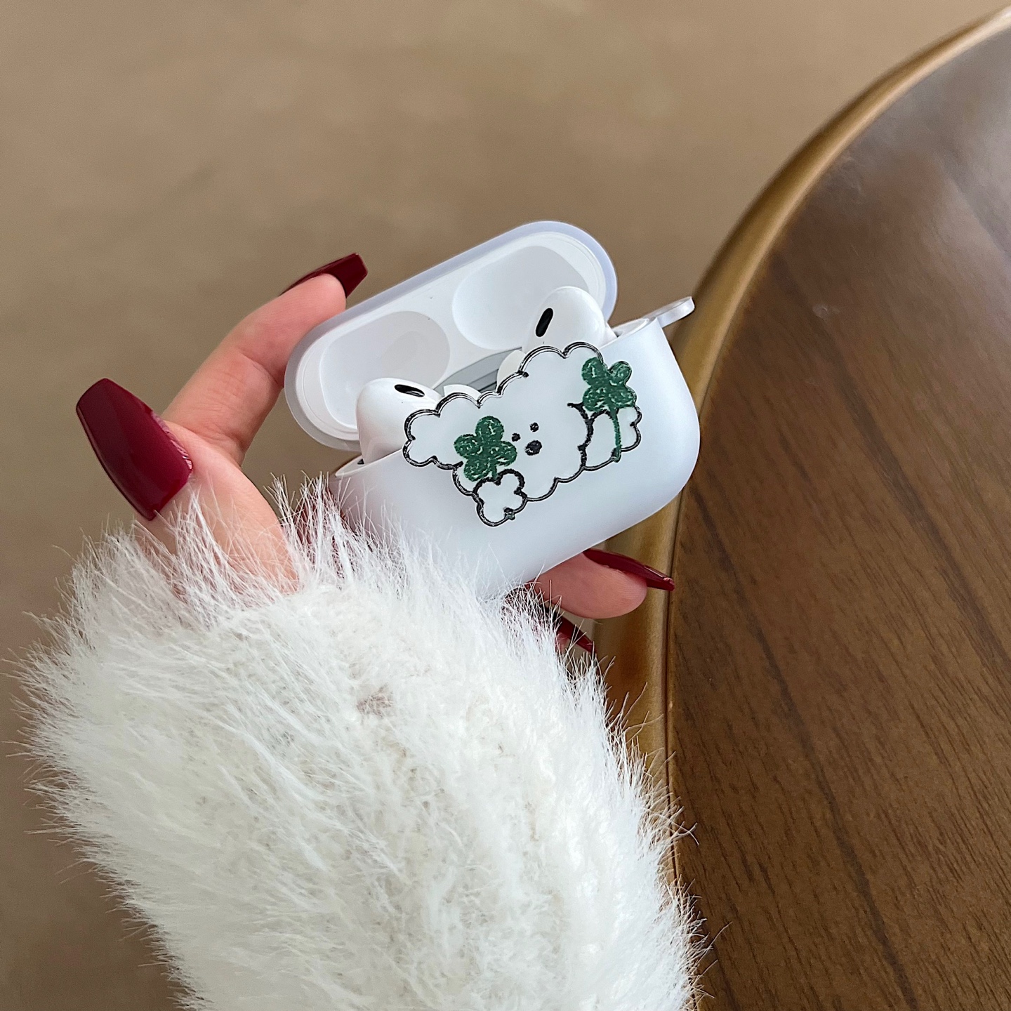 오브모먼트 카라비너დ [made/행운을드려요김멍실] 네잎클로버 강아지 에어팟케이스 4세대 3세대 2세대 1세대 프로 프로2케이스 Big Ver 무광 매트 반투명 버즈3