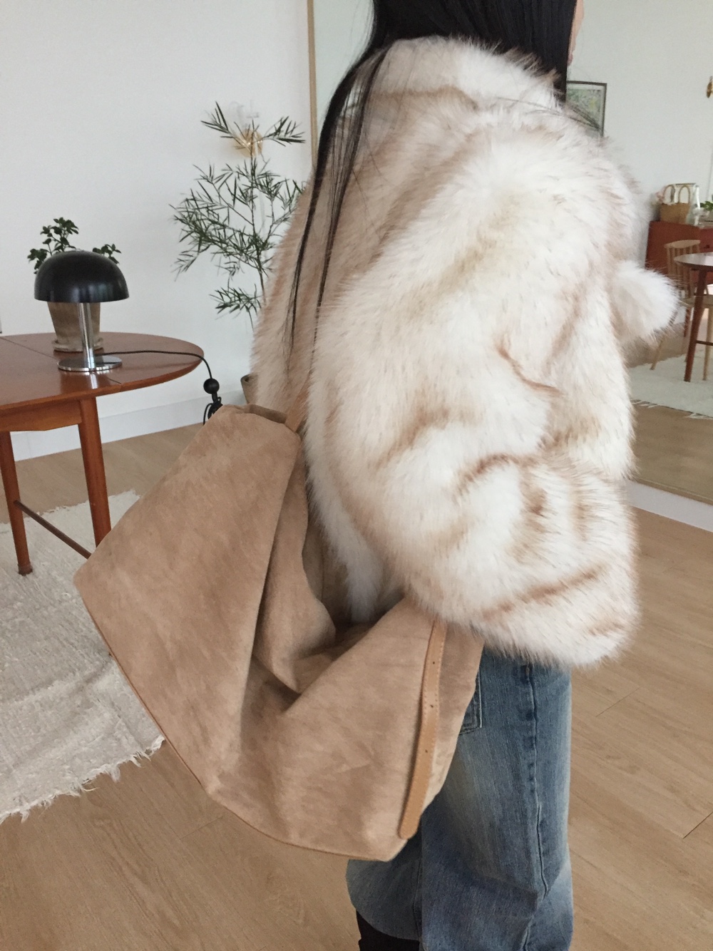 어스튜셔 SOFT FUR JK