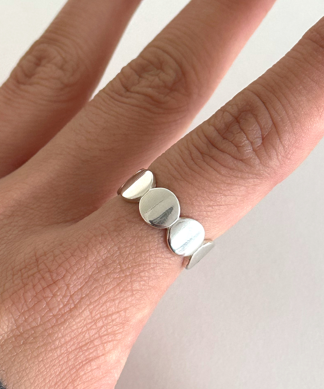 바이위켄드 Avo ring