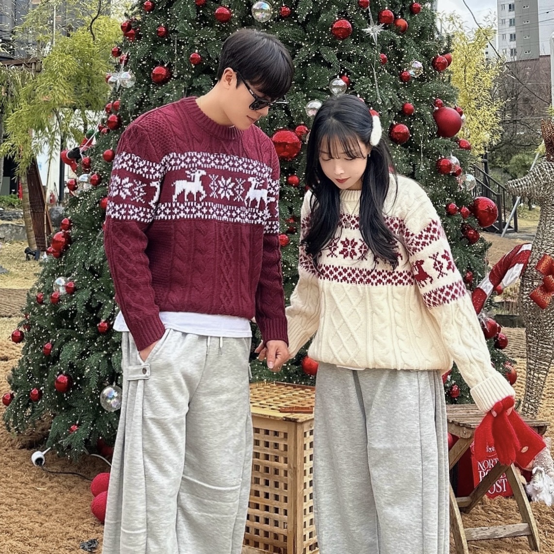 비바블 2사이즈고퀄 도톰 커플 니트 크리스마스 커플룩 겨울 커플룩 꽈배기 노르딕 코위찬 눈꽃 사슴 루돌프 연말룩 남녀공용 오버핏 아방핏 빅사이즈 크롭 커플티 시밀러룩