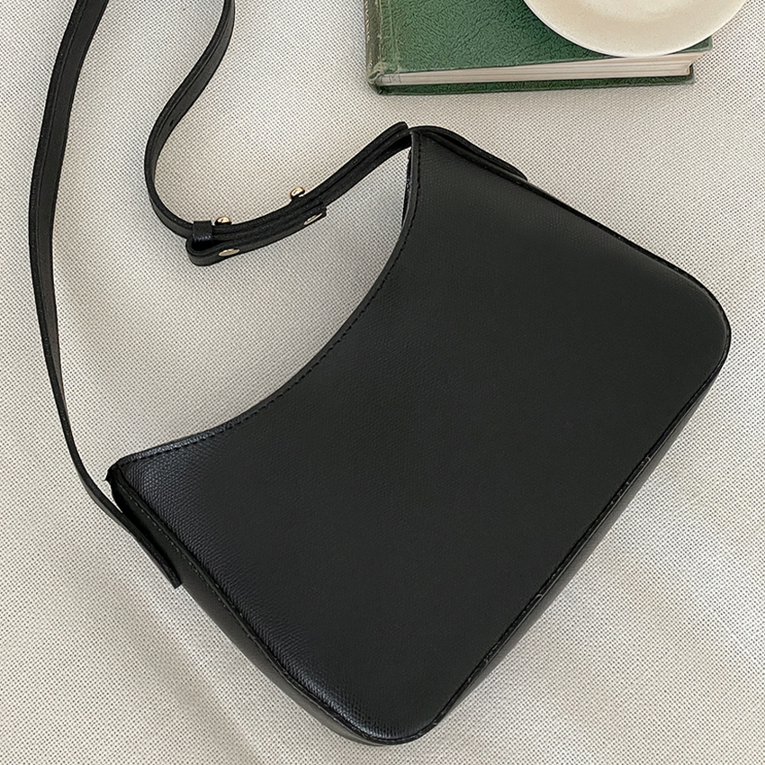 에이어패럴 💜특가봄신상💜 버클 스트랩 레더 미니 크로스 숄더백 토트 스퀘어 하객룩 개강룩 신입생 노트북 아이패드 신학기 새학기 가방 대학생 직장인 스쿨백 트래블 여권가방