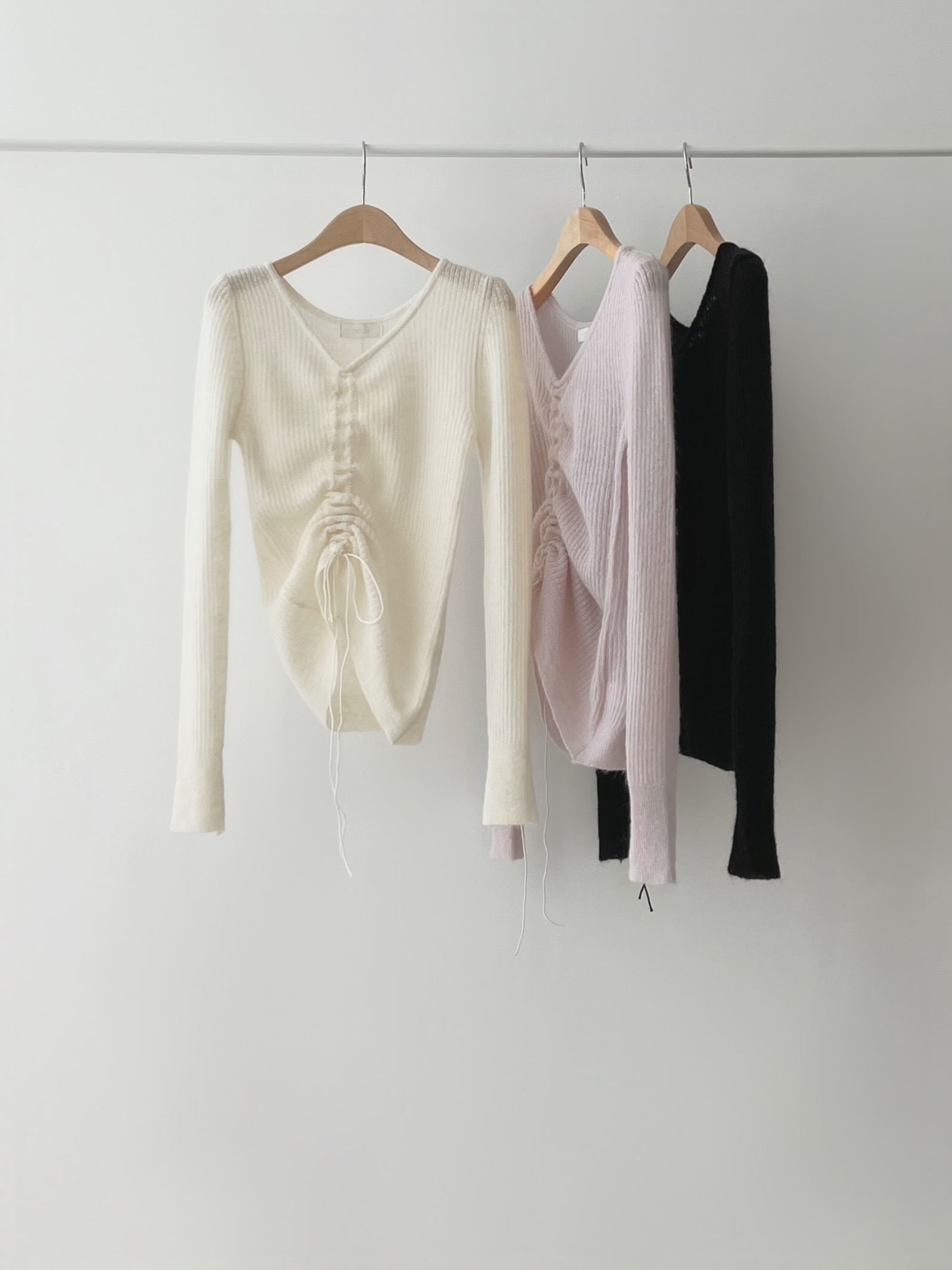 나우어데이즈 [SALE] 당일 / riette 리에뜨 모나 니트 긴팔 브이넥 스트링 골지 nt (3col)